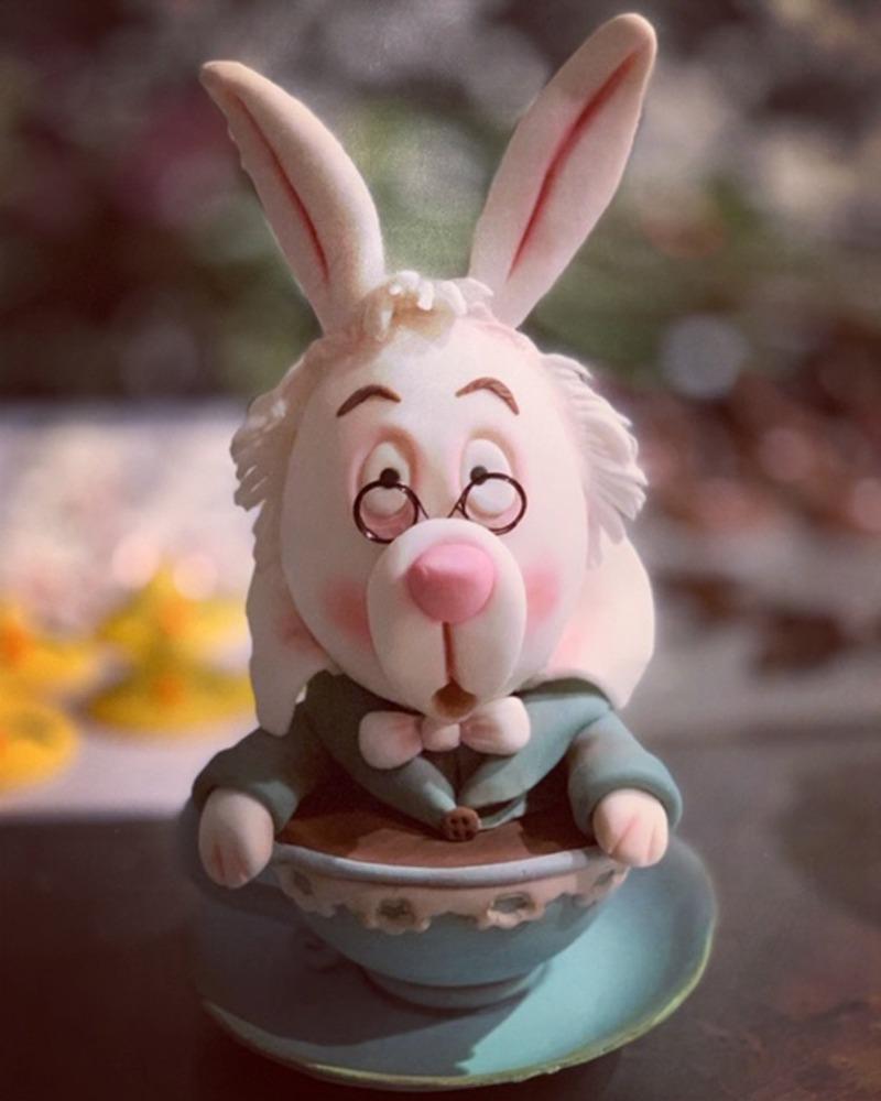 White Rabbit Tea Party Cake – SmashingCakes